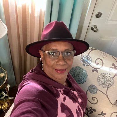Danna Jones On Twitter Sharghihannah Presssec Seriously Presssec