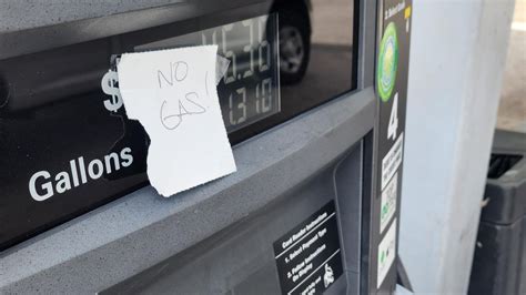 Pénurie Dessence En Floride — 985 Montréal