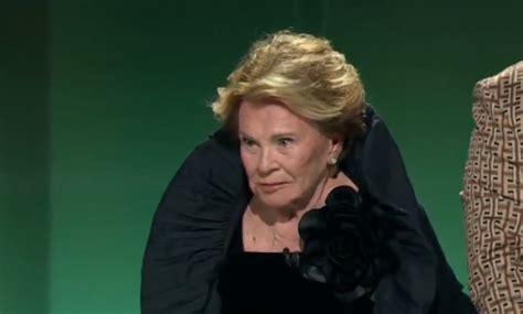 À Près De 100 Ans Janette Bertrand Reçoit Une Immense Ovation Aux
