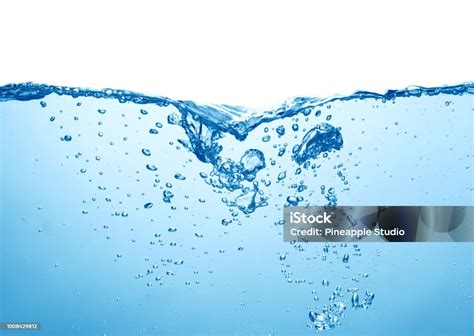 저수시설 흰색 배경의 물에 대한 스톡 사진 및 기타 이미지 물 건강한 생활방식 기포 Istock