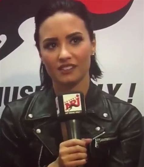 Demi Lovato Gives Very Awkward Answer To Favourite Dish Question But
