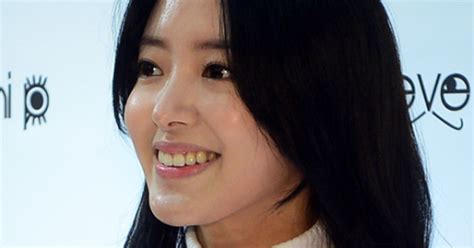 포토 이세영 섹시애교 넘치는 미소