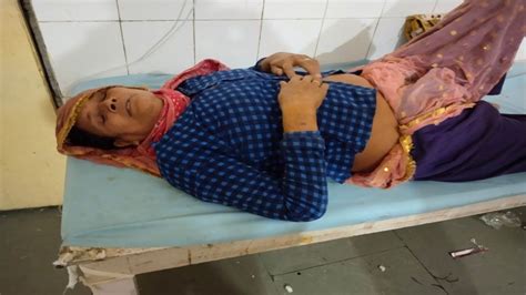 Gwalior Crime News सौतेले बेटे बहू ने मिलकर की बुजुर्ग मां की मारपीट