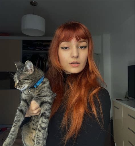 About Nicolette Irina Medium