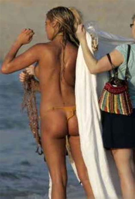 Danielle Lloyd Showing Her Amazing Hot And Perfect Body In Bikini Porn