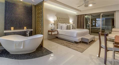 3 Bedroom Ocean Front Room At Garza Blanca Resort And Spa Los Cabos