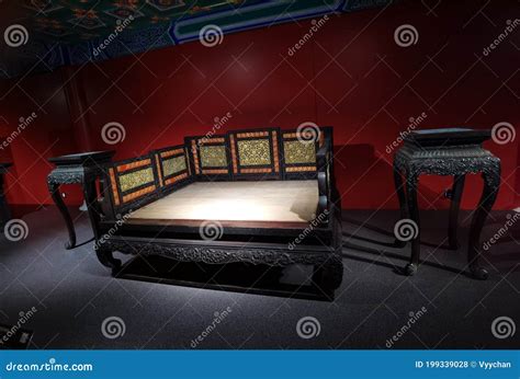 Beijing Palace Bed Antique Classical Chinese Furniture Precious