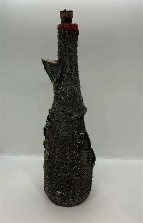 Vintage Green Wine Bottle With Lava Effect Design Vintage Keepsakes