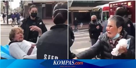 Enak Enak Bersandar Di Tiang Lampu Wanita Ini Ditinju Oleh Pria Tak Dikenal