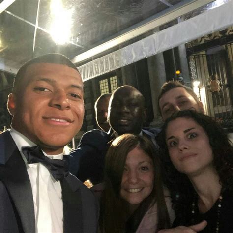 Pin By K On Kylian French Football Players Kylian Mbapp Football Players