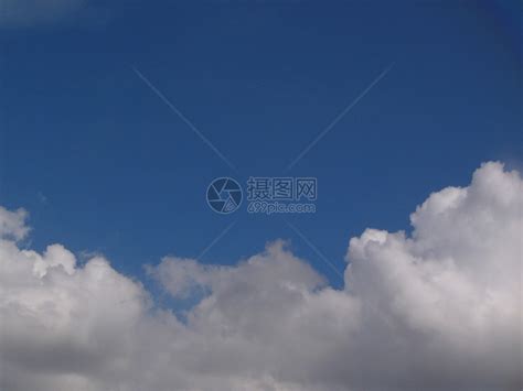 水蒸气凝结成云高清图片下载 正版图片504954779 摄图网