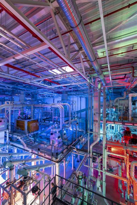 르포 배터리 빻고 녹이고유럽 최초 재활용 공장 연 벤츠 아시아경제