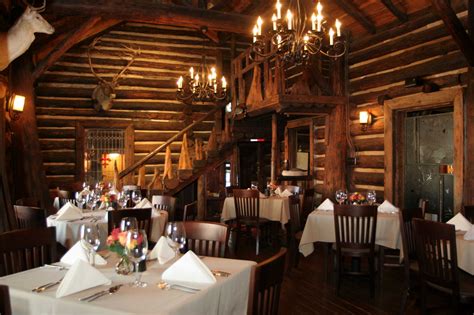 Houstons Most Romantic Restaurants Pour On The Love For Valentines Day