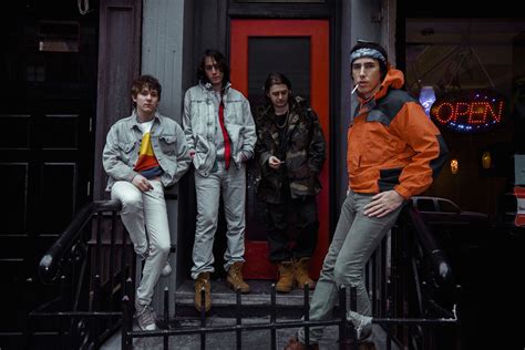 The Virgins Vuelve Al Pa S Metro