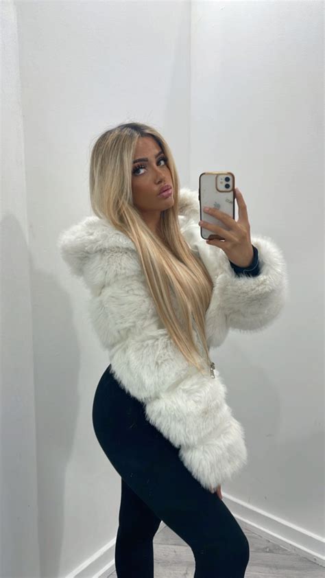 Beautiful Girl In A White Fur Coat By Furcoathypno On Deviantart