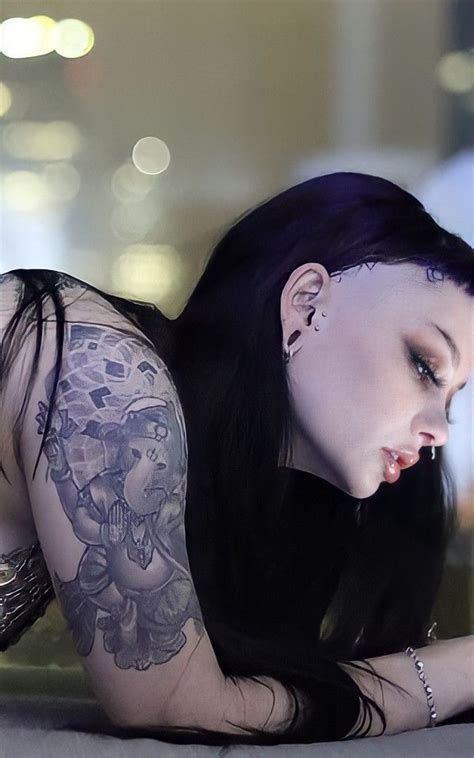 Pin On ♡ Alternative ♡ Goth Hair Goth Women Girl Tattoos