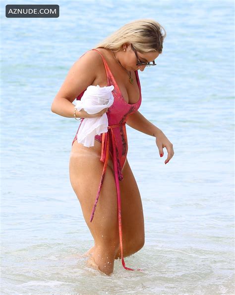 Anastasia Kingsnorth Saffron Seen Taking A Dip In The Sea With Fellow