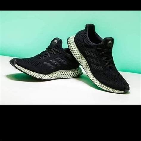 ملابس اطفالي وحريمي