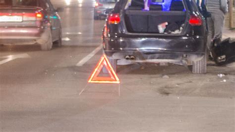 Зрелищна катастрофа снощи на Орлов мост в София по чудо няма пострадали Новини бг