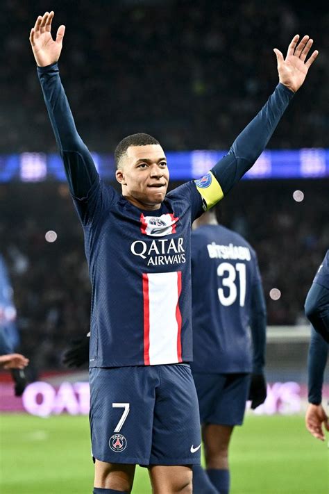 Befootball On Twitter 🔴 𝗥𝗘𝗖𝗢𝗥𝗗 Kylian Mbappé Devient Le Premier