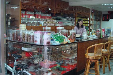 【台灣老店】讓年輕人踏進中藥行 二代推體驗課、料理包還到誠品開店 登義參藥行專訪 Ftnn 新聞網