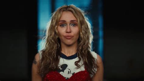 Las Referencias Al Pasado En Used To Be Young De Miley Cyrus Y Sus