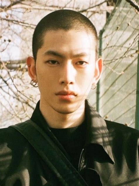 Ja에 있는 핀