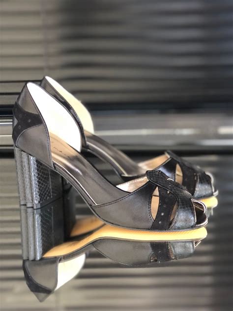 Peep Toe Lecce Shoes
