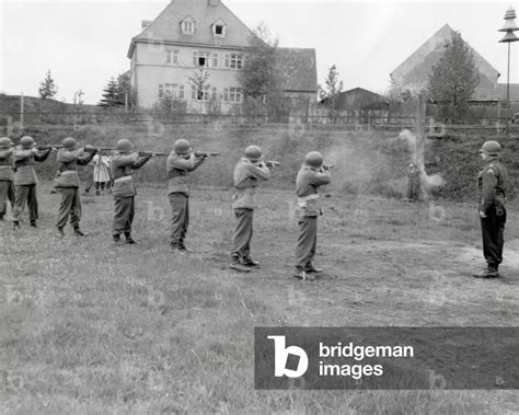 Image Of U S Army Firing Squad Executed Richard Jarozik In Kitzingen