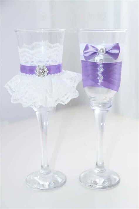 Wedding Wine Glasses With Elegant Lace Decorations