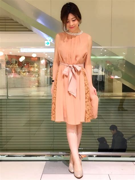 卒業式、謝恩会、入学式、結婚式とセレモニーが重なる季節！華やかさを添えるフォーマルスタイル Folk
