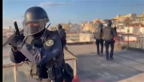 Blitz Ai Quartieri Spagnoli Sequestro Di Armi Munizioni Droga E Soldi