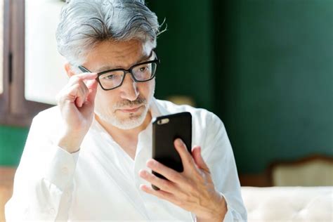 資産1億円超の「富裕層」は日本にどれくらいいる？世帯年収1500万円以上「インカムリッチ」の特徴も解説！ 現役世代が「資産家に近づくための」3