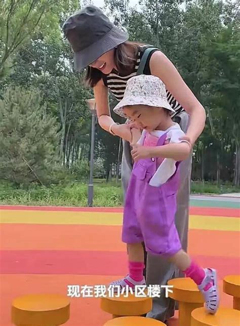 李亚鹏老婆晒带娃日常 2岁女儿越长越像妈妈 搜狐大视野 搜狐新闻