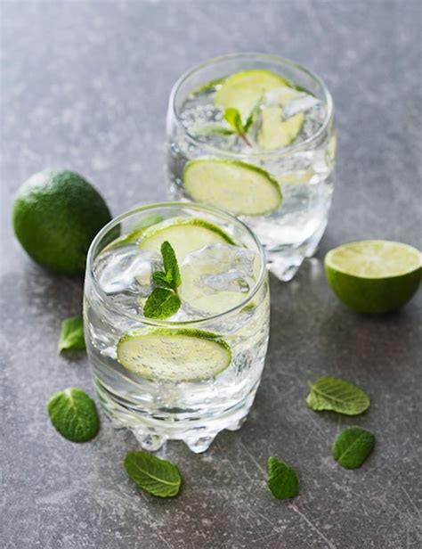 Premium Photo Coctail With Ice