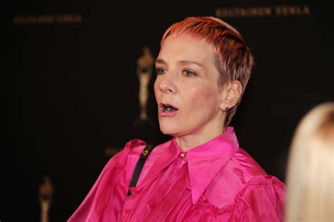 Tältä Maria Veitola Näytti Teininä Ja Armeijavaatteissa Comofi