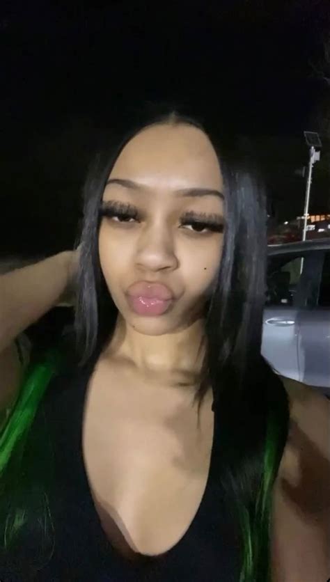 Miyaa V 💚 Pretty Females Cute Rappers Pretty