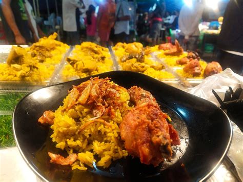 ร้าน ร้านบังบัสข้าวหมกไก่ ไก่ทอด เจ้าเก่าต้นตำรับ อิสลาม รีวิวร้านอาหาร