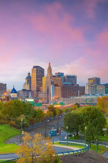 Premium Photo Skyline Of Downtown Hartford City Cityscape In
