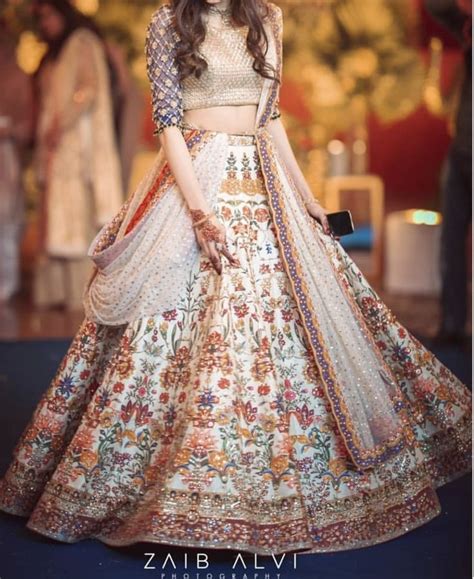 At A Mehndi Lehenga Designs Indian Bridal Dress Indian Designer Outfits