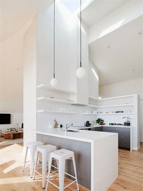Fuse Architects Renovates Pyramidal 1960s Coastal House In California