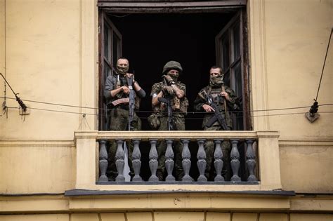 Zamach stanu w teorii i praktyce Od Malapartego do Prigożyna OKO press