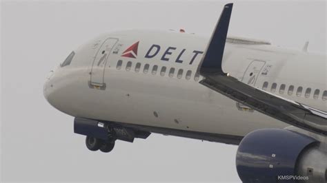 Delta 757 Slow Motion Landing And Takeoff Runway 22 Msp Kmsp N585nw