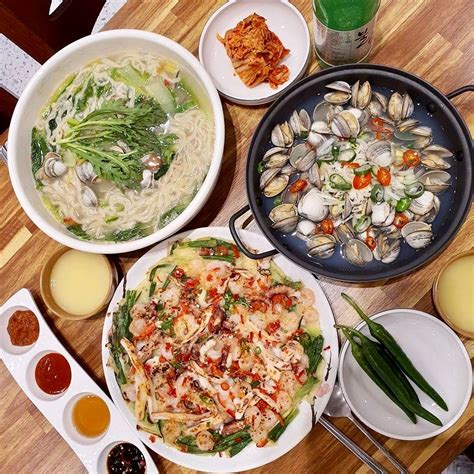 보문단지에 줄서먹는 동죽칼국수집 조조칼국수 시원한 동죽조개가 듬뿍 경주에 살면 꼭 가봐야하는곳들