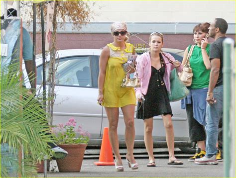 Britney Spears Ponytail Wigs Out Photo 163471 Britney Spears Photos