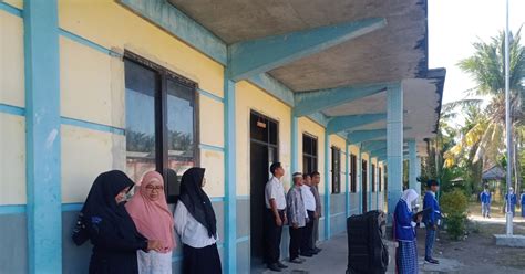 Sma Islam Pagerungan Besar Upacara Hari Senin