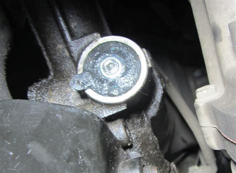 Заглушка рулевой рейки С 100 — Chevrolet Captiva (1G), 2,4 л, 2008 года ...