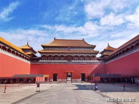 《鹿鼎记》里被建宁公主害残的吴应熊，历史上究竟是怎样？吴三桂山海关康熙