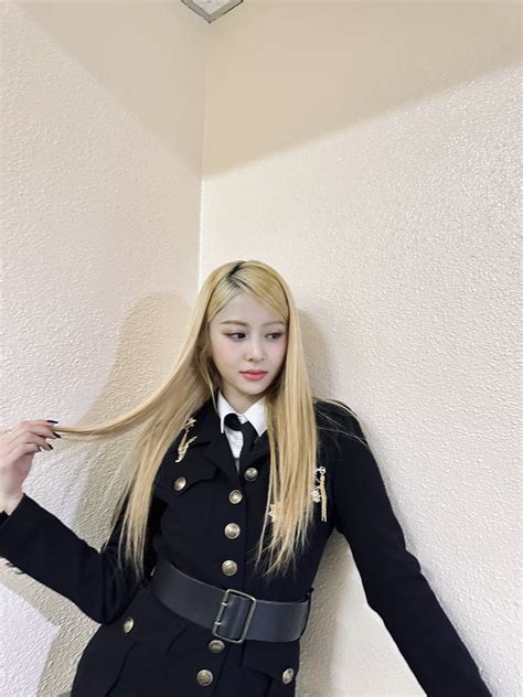 르세라핌 On Twitter 알고있~죠 세상엔 피어나 혼자가 아니란 걸 어제 가요대축체 무대도 너무너무 즐거웠어요
