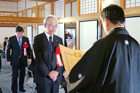 秋の叙勲・褒章 長年の活動たたえ 伝達式、16人に勲章など贈る47news（よんななニュース）